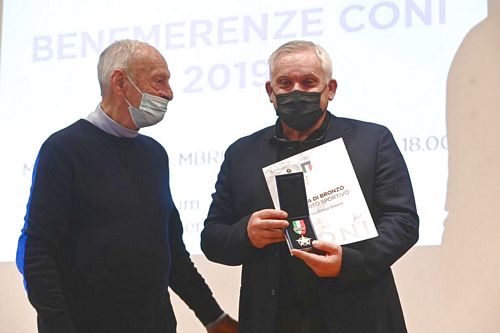 Nicholas Benatti e Fedele Luzzeri premiati dal CONI Brescia - FISSW ...